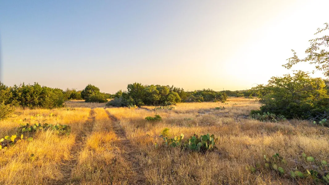 Scattered Oak Ranch | Meek Ranch Sales